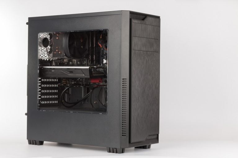 Mid-Tower vs Full Tower Case: The Difference Explained - Rocky MTN Ruby
